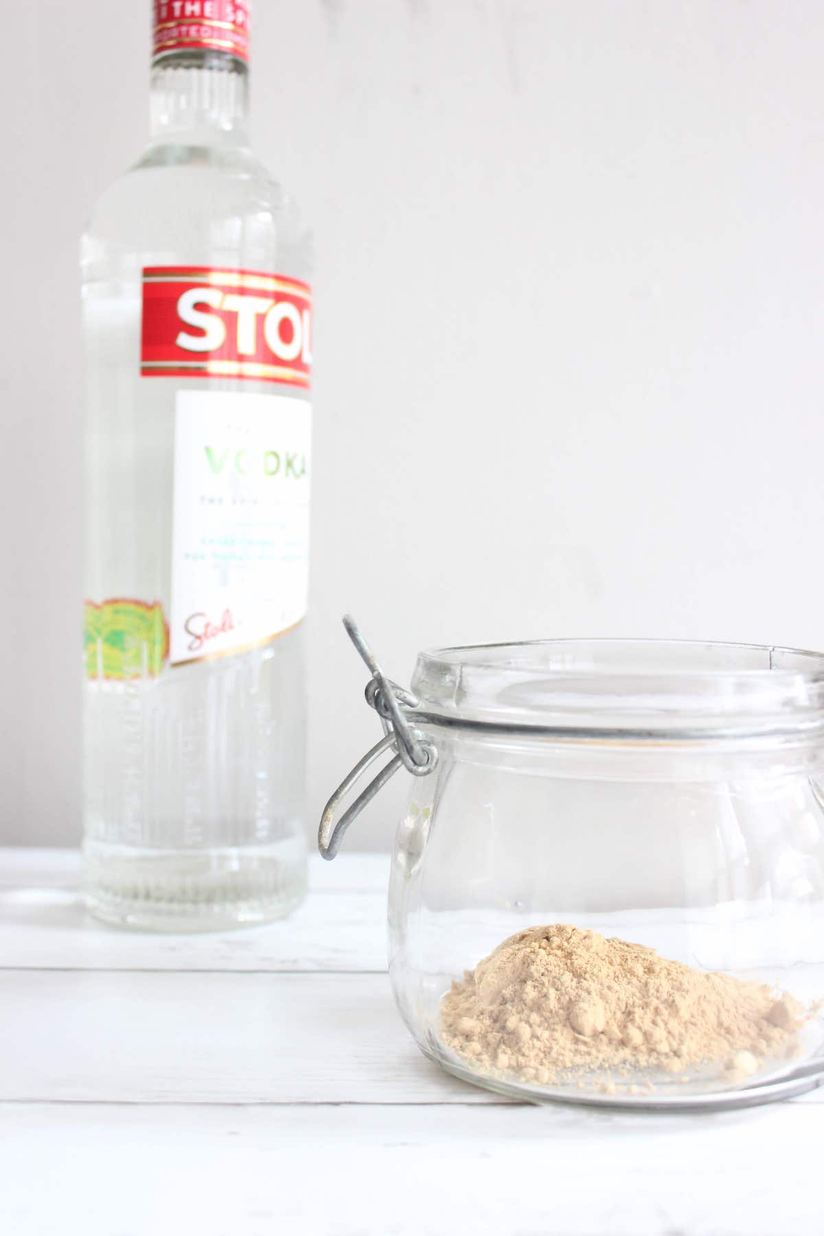 How To Make Dual-Extracted Lion's Mane Tincture - Documenting Simple Living