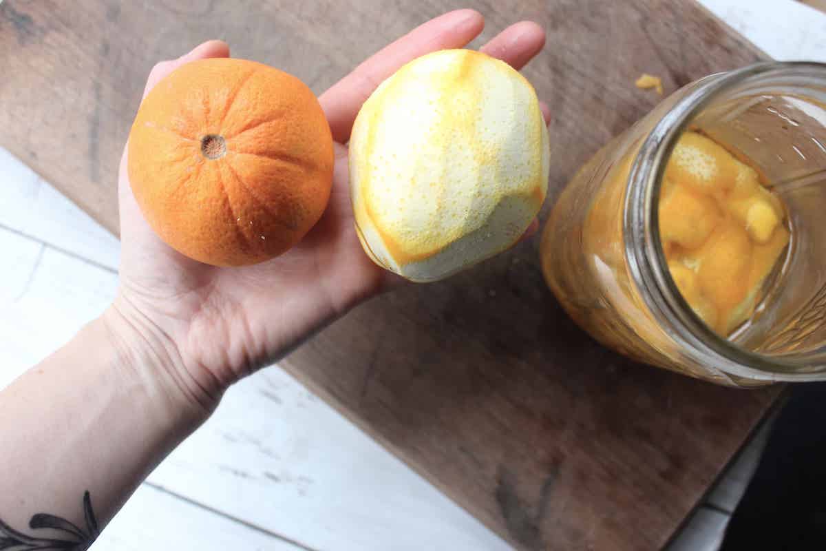 Simple Homemade Orange Extract Recipe (For Baking & More) - Documenting ...